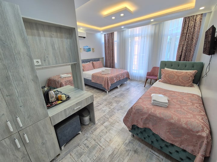 Verseca Hotel (3.floor, No Elevator) - İstanbul