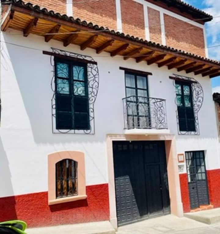 Beautiful Colonial Home In Heart Of Patzcuaro! - Pátzcuaro
