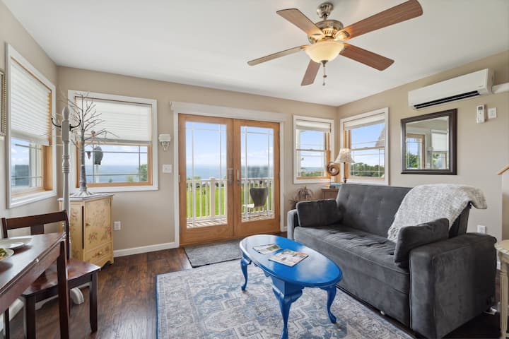 Vineyard Villa D, Lake Views And Wineries - Finger Lakes, NY