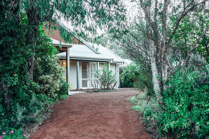 Peppy Tree Bungalow - Leeuwin-Naturaliste National Park