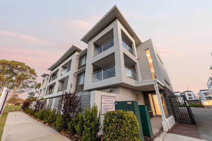 Biz Traveller Ready Modern Apartment With Parkview - Rockingham