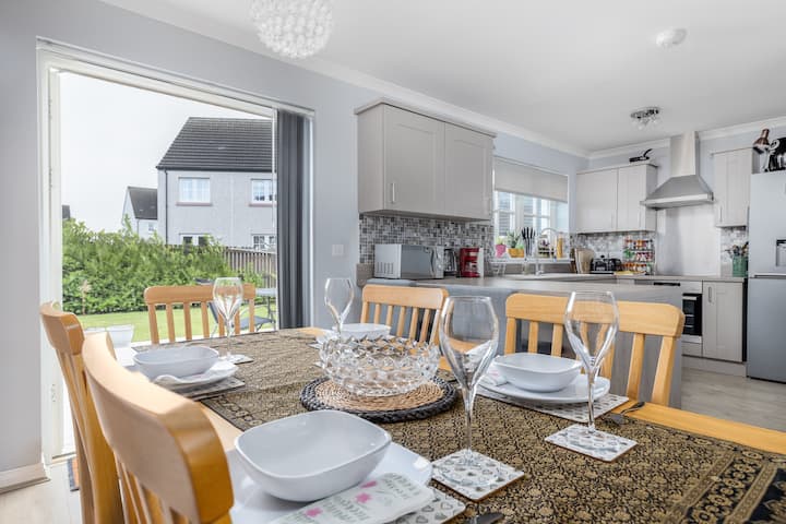 7 Grant Crescent, Dornoch - Dornoch