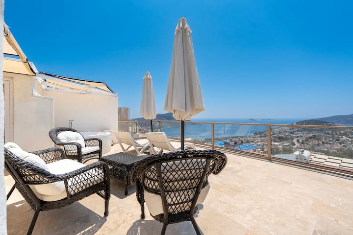 Sea View Villa With Private Pool In Kalkan - Turkey