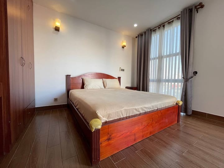 (502) Spacious 1 Bedroom Apt @ Russian Market - Phnom Penh