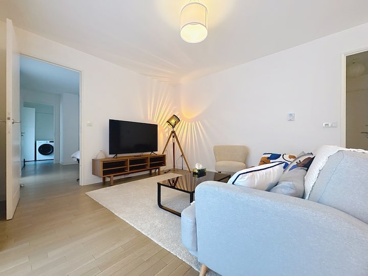1 Bedroom Spacious 60 Sqm Luxury Condo Loft Suite - La Garenne-Colombes