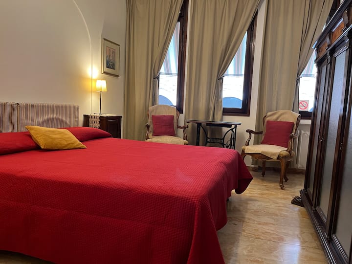 B&b-room Share Bathroom/toilet With Another Room - Venise