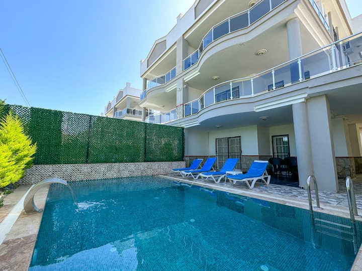 Villa Avec Piscine Privée - Proche Du Centre - Kuşadası