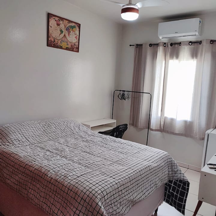 Frigobar, Ar Condicionado, Tv, Banheiro. - Araxá
