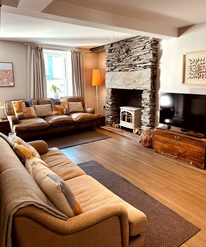 Brand New - Stylish, Comfy & Spacious. Beach 100m - Porthmadog