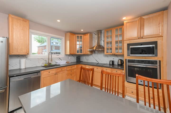 Perfect For Getaway-10mins Walk To Falls/3br+3ba - Niagara Falls