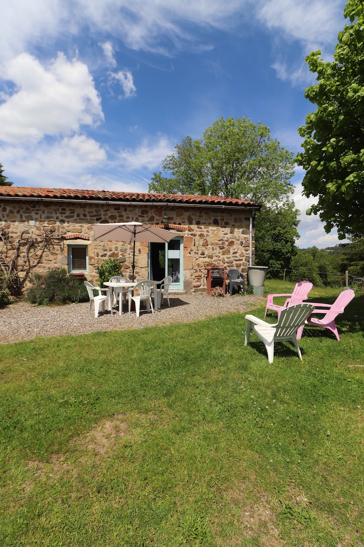 Le Gîte De L'ostal Pèira - Auvergne