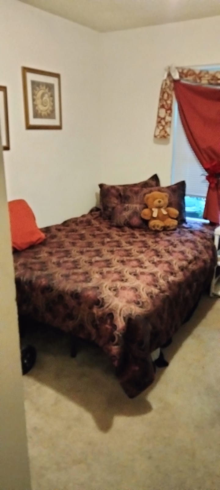 Simple Space Single Occupancy 1 Private Bedroom. - Zephyrhills, FL