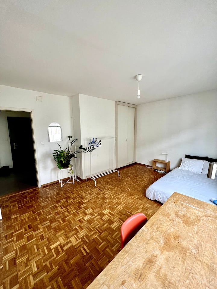 Room In Shared Flat Next To Train Station And Lake - Lausanne