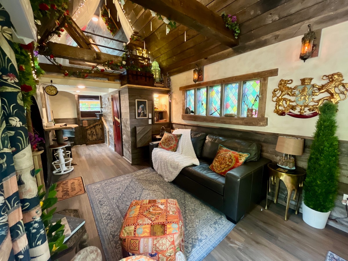 Magical Wizarding House Near Top Attractions! - Tiny houses for Rent in ...