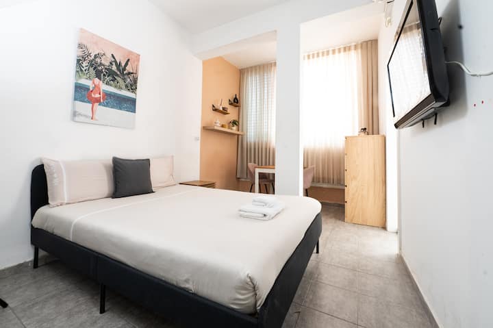 Adorable Apt In Center Of Ramat Gan! 10 Min To Tlv - Israel