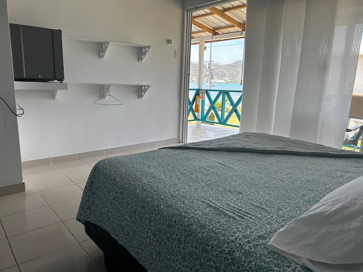 Boutique Island Lodge - Sea Breeze & Kayak - Isla de Providencia