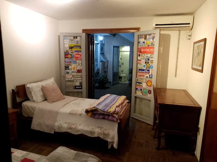 Bienvenido A La Habitación Central De 3b Hostel. - Concordia