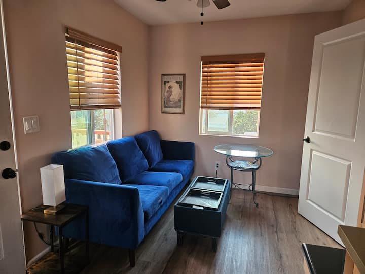 City Skyline Hideaway Victorian Architecture 1 Bed - Kensington - San Diego