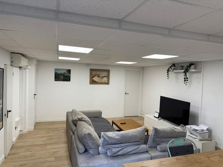 Apartamento 3 Habi. Con Piscina En Sant Cugat . - Cervelló