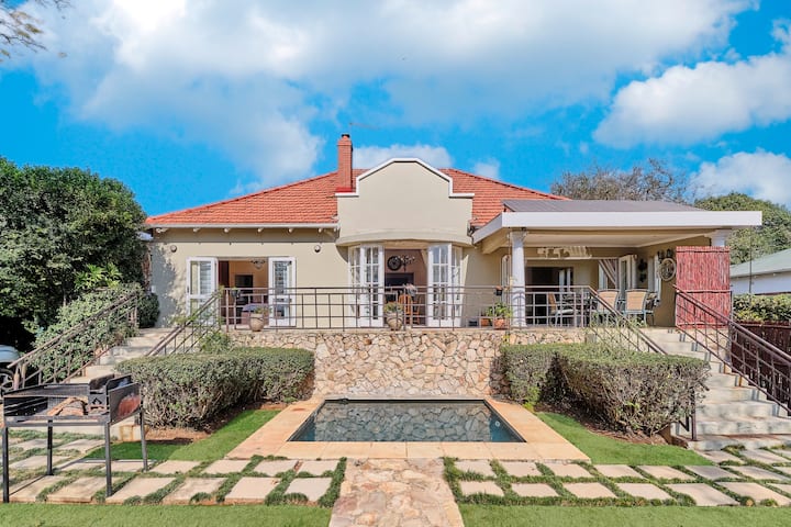 Parkview 3-bed House With Back-up Solar & Water - Johannesburg