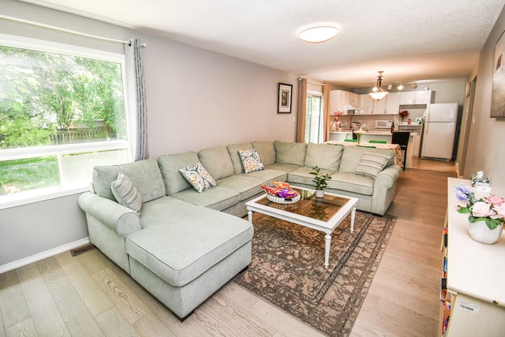 Lake Simcoe 5-bedroom Home 5 Minutes To Beach Park - Innisfil