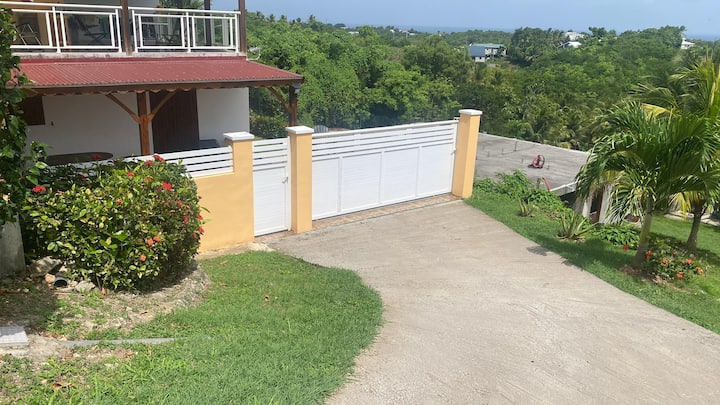 Maison Apaisante Avec Vue Sur Nature Et Mer - Guadeloupe