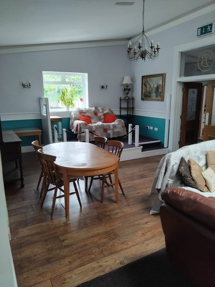Double Bedroom (2 Singles) With Ensuite - Rosslare
