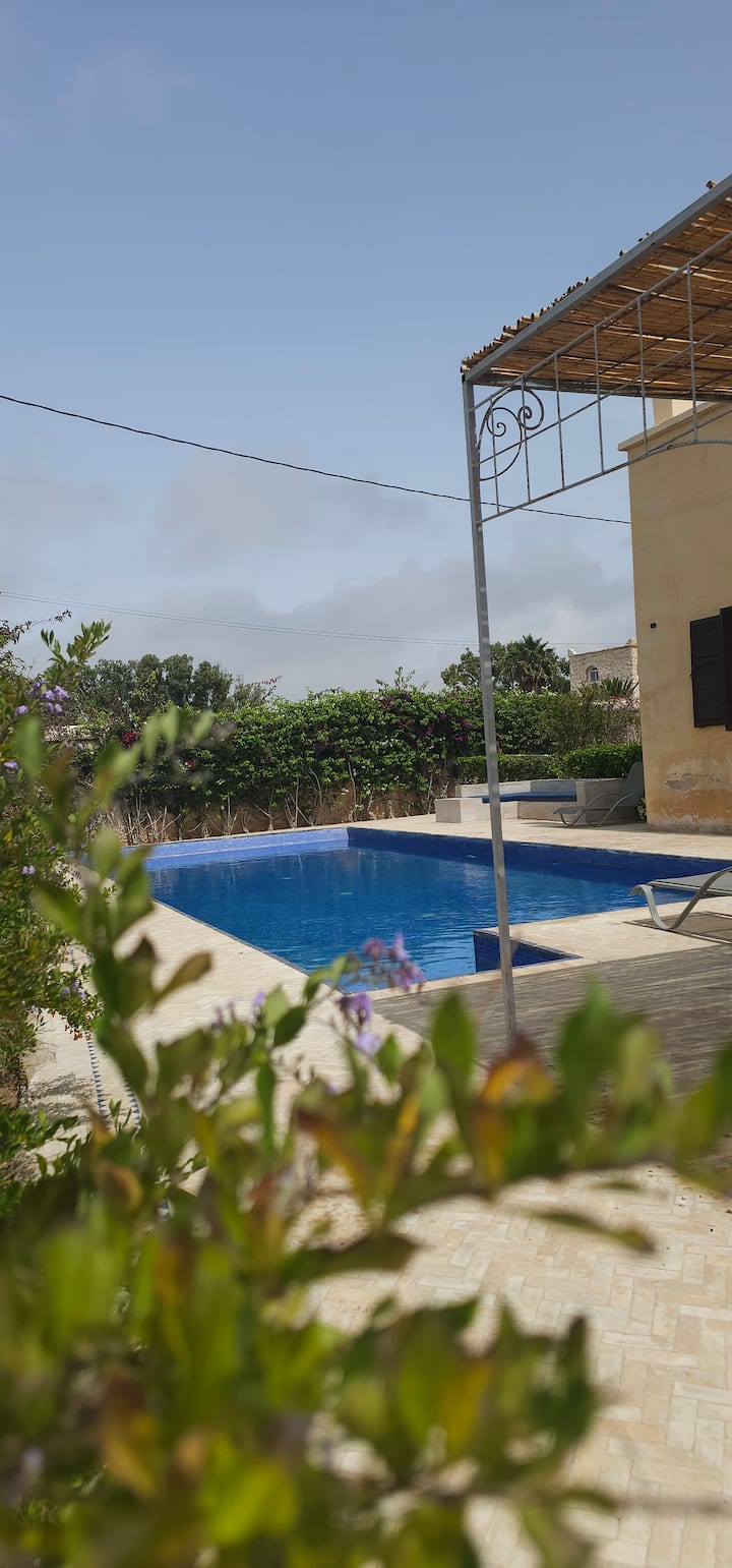 Beau Riad Au Calme Avec Jardin Et Piscine - Essaouira