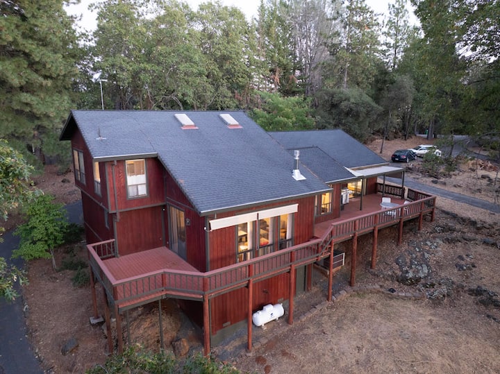 Unique Getaway With A Private Airstrip And Hanger - Grass Valley, CA