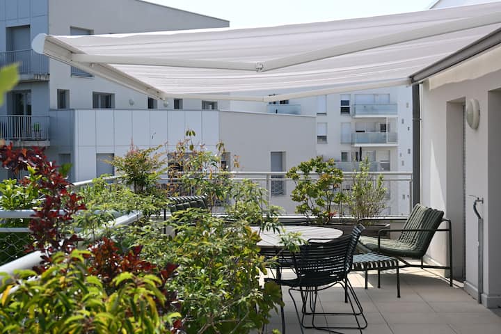 Gastronome, Terrasse, Vue Imprenable Sur La Ville - Dijon