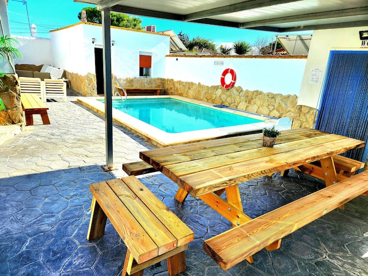 Chalet Con Piscina Y Barbacoa · Ideal Para Grupos - Puerto Real