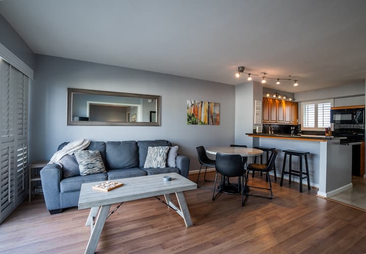Waikiki, Free Parking, Beach Gear, 2br 1ba Condo - O‘ahu, HI