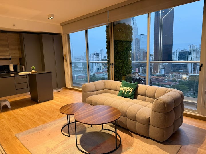 Pool & View From 19th Floor | Modern Apt - Panama City