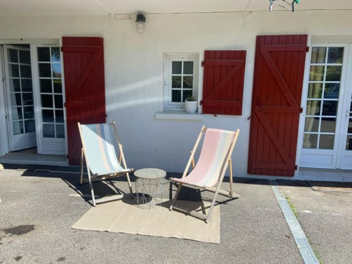 Chambre Meublée éQuipée Et Coin Repas  Terrasse - Ciboure