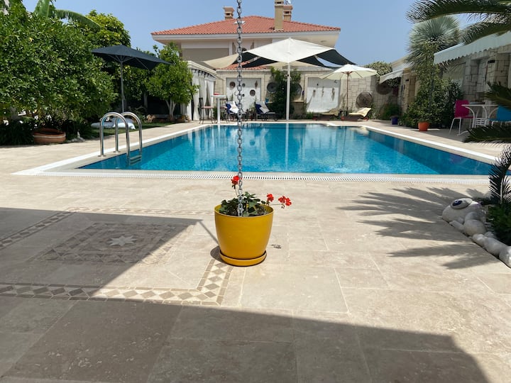Privacy In Ardıç Havuzlu Villa X - Alaçatı