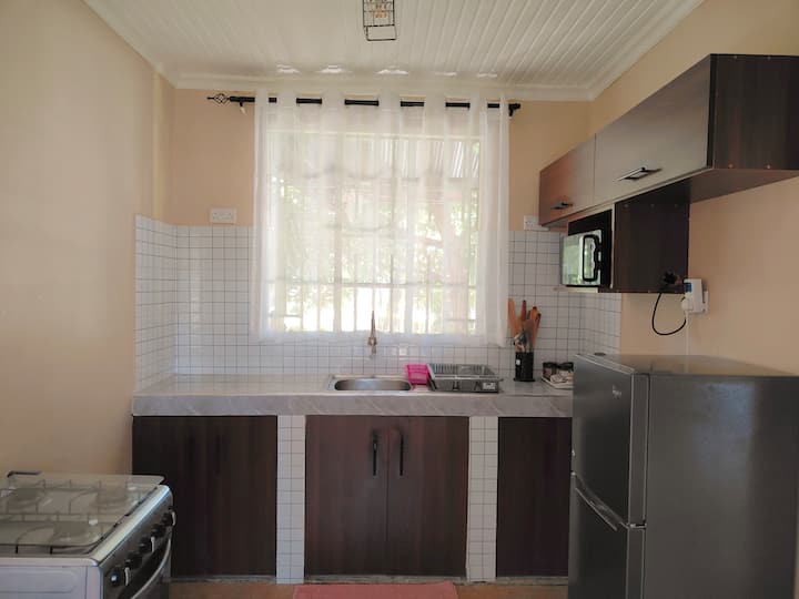 Lavish 2br W/ 3 Beds, Garden View &Outdoor Seating - Kisumu