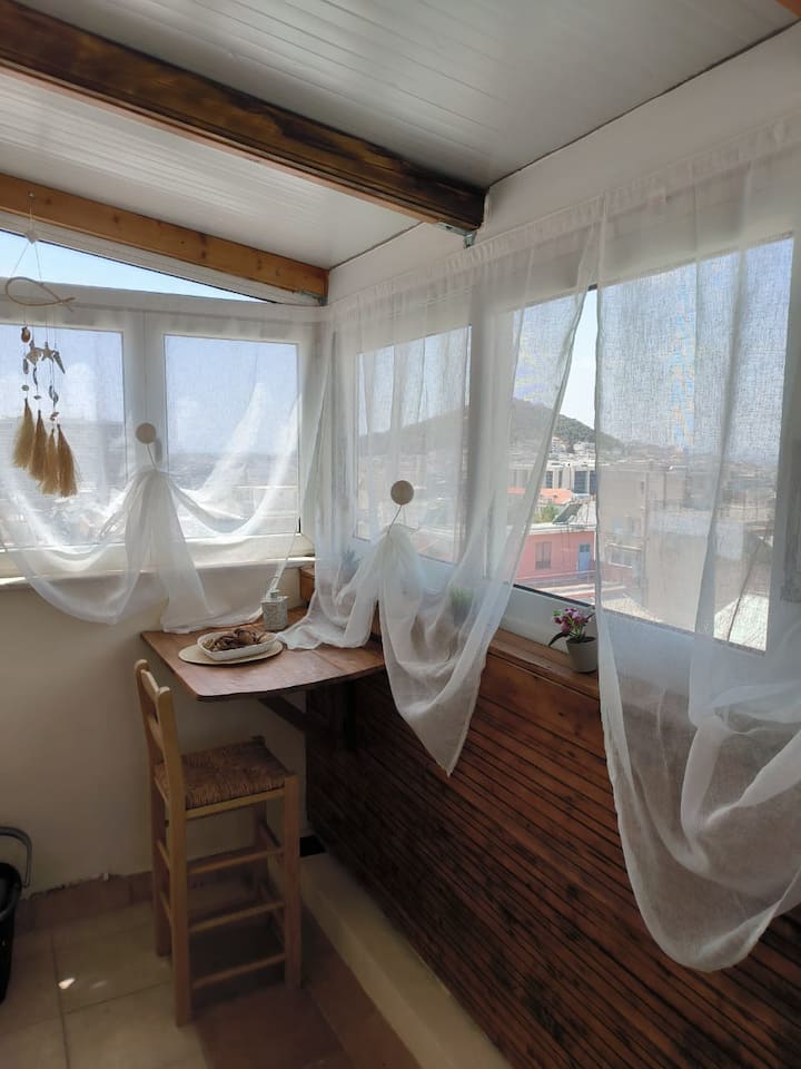 Mignon Tiny House Avec Superbe Vue Jusqu'à La Mer - 아테네
