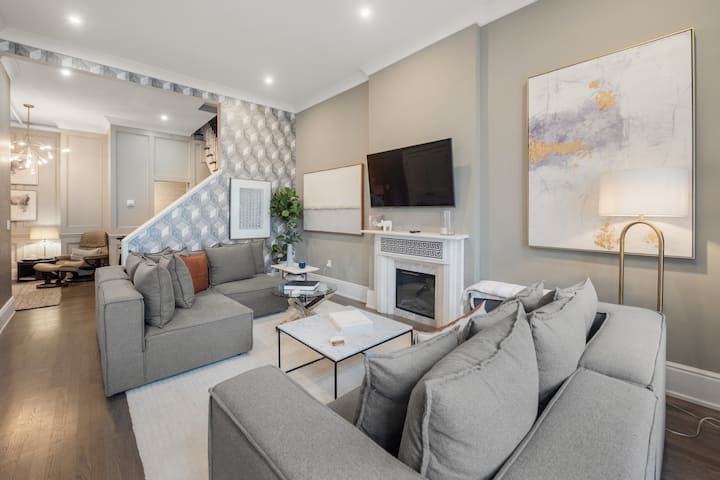 Designer's 2-br Armory Square Townhouse - Syracuse, NY