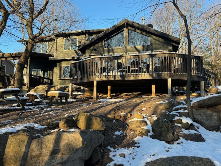 Spring Rates! 2 King Beds, Hot Tub, Game Rm! - Lake Harmony, PA