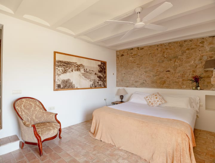 Habitación Con Acceso Directo Al Jardín Y Vistas - Girona