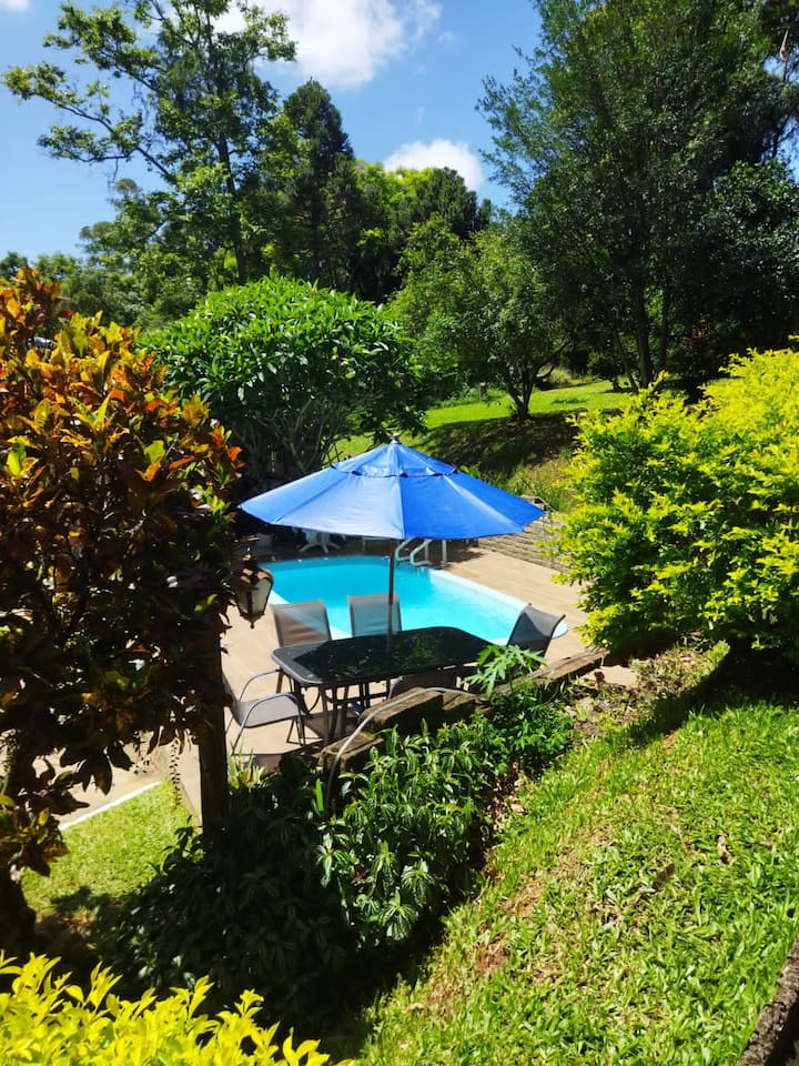 Hosp P/ 4 Pessoas, Dayuse E Convid. 37 Por Pessoa. - Novo Hamburgo