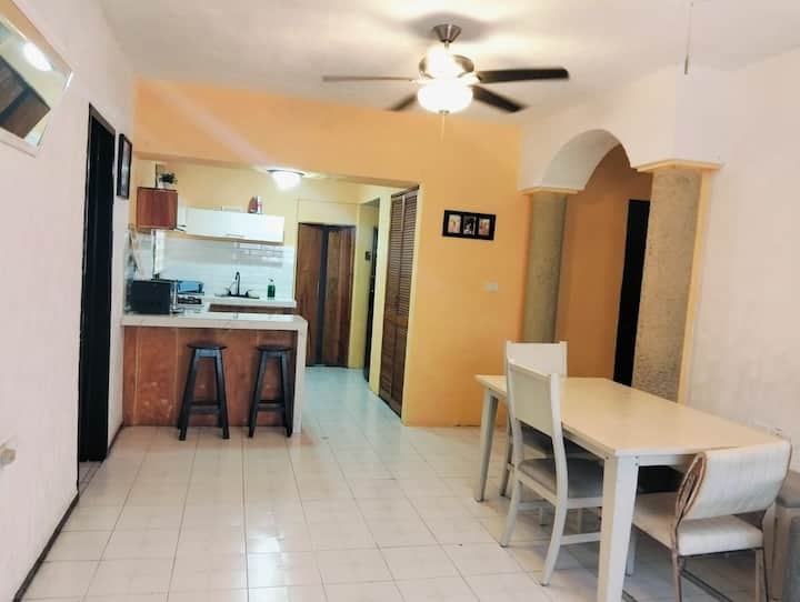 Equipado Y Comodo. 4 Camas, 2 Baños, 2 Cuartos. - Tabasco