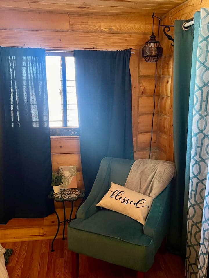 Secluded, Peaceful Private Bedroom Retreat (2) - Alamosa, CO