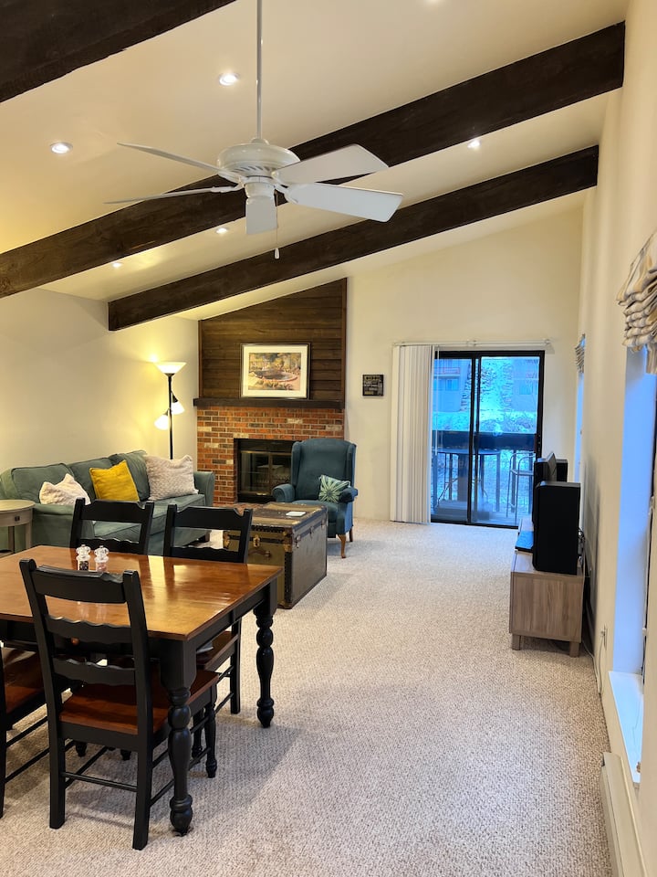 Peaceful Riverfront Condo - Glenwood Springs, CO