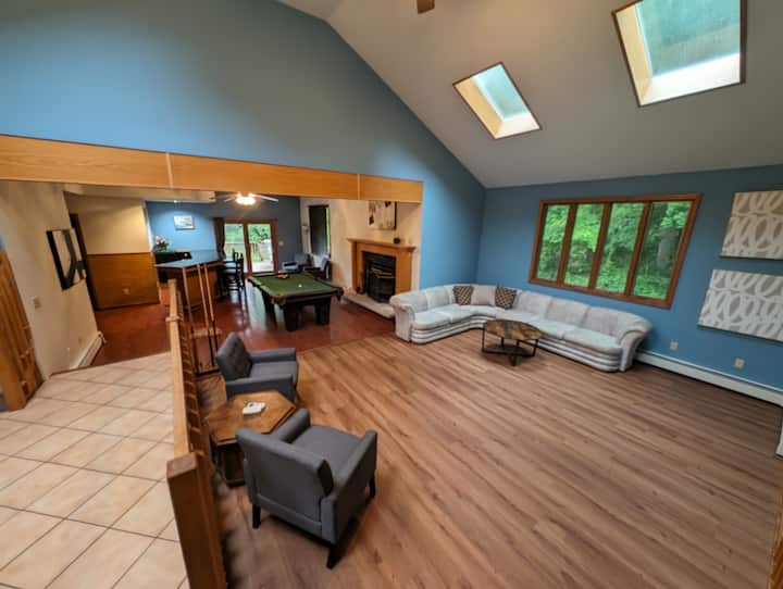 Secluded 6br Home 1min From Lake's State Park - Andover, NJ