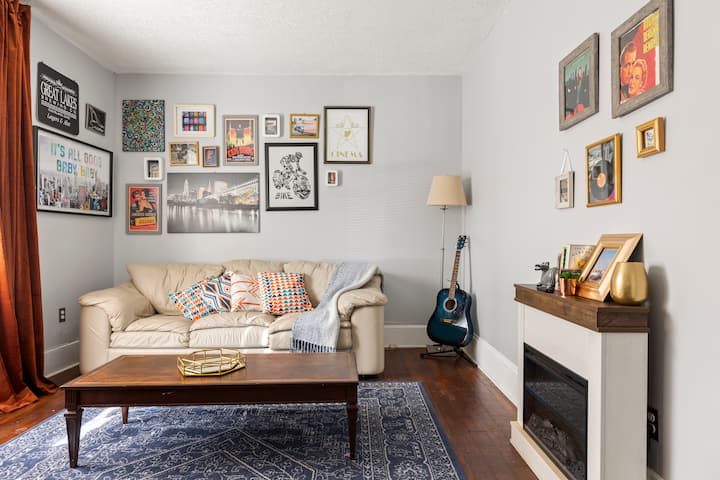 Historical Ohio City House W/ Back Farmhouse Unit! - Cleveland, OH