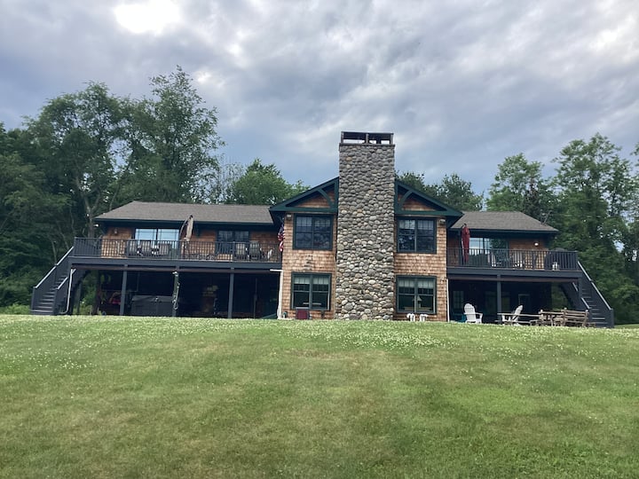 Retreat To 56 Acres W/ Hot Tub, 2 Acre Pond, Pool - Catskill, NY