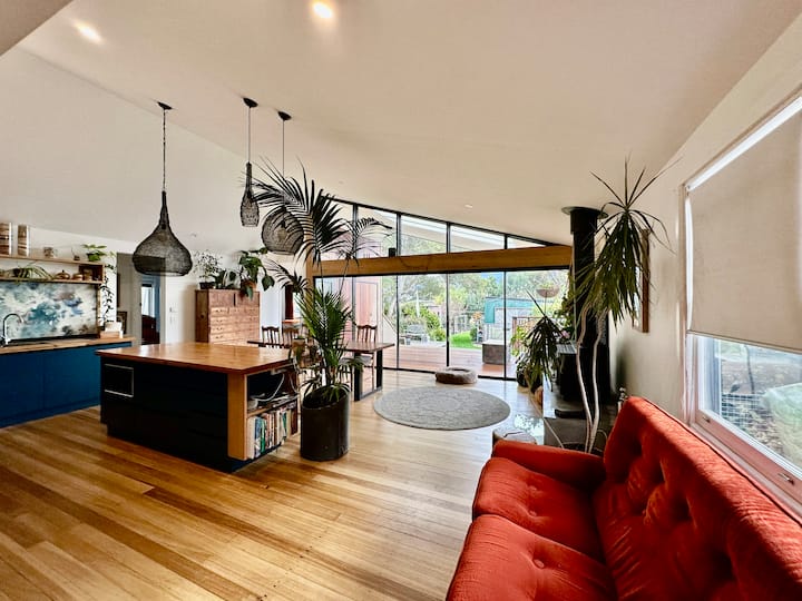 Suburban Oasis - Tasmania