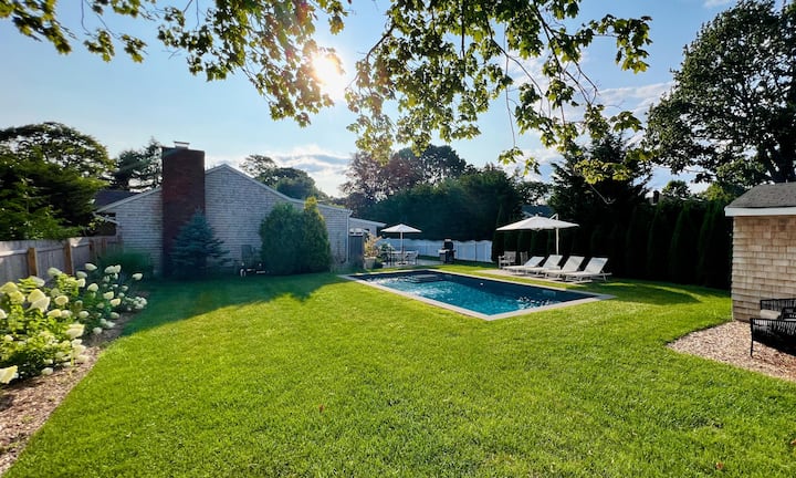 Bellport Village Ranch, Saltwater Pool & Hot Tub - Bellport, NY