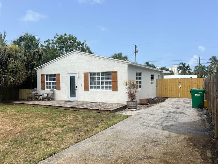 6 Blks To Atlanticave|fenced Yard|low Cleaning Fee - Golf, FL